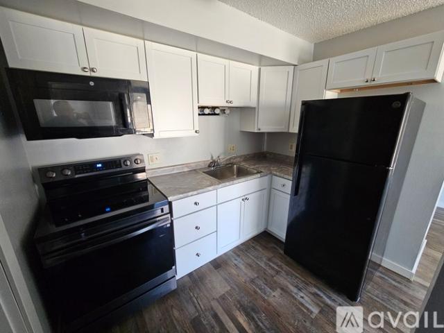 1 BR, 1 BA Apartment 919 Gould St, Unit 11, La Crosse, WI 54603