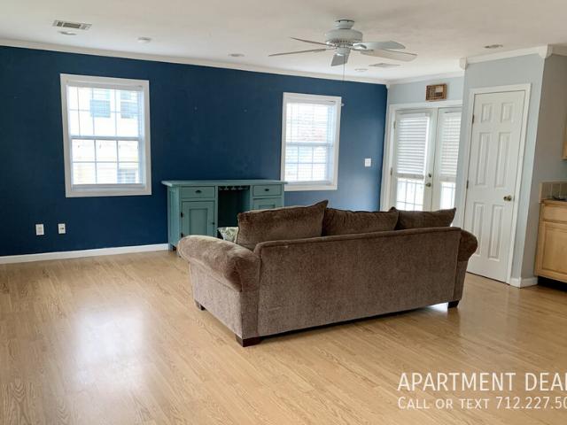 1 BR, 1 BA Apartment 921 W 25th StÂ, Houston, TX 77008