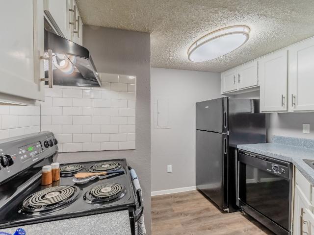 1 BR, 1 BA Apartment 930 Interstate Hwy 30 Unit 805, Garland, TX 75043