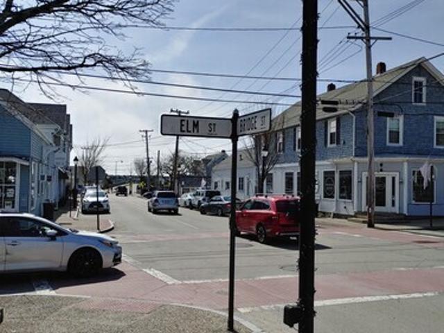 1 BR, 1 BA Apartment 9 Cleveland Street, Unit 9 Cleveland Street, South Dartmouth, MA 02748 2 South, South Dartmouth, MA 02748