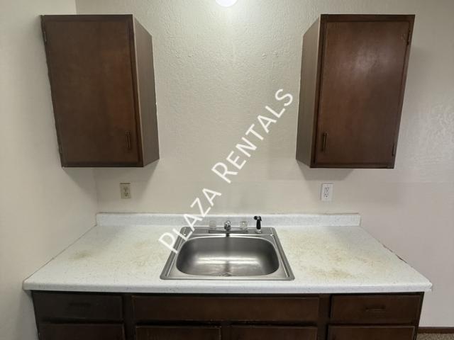 1 BR, 1 BA Apartment 9 E 10th Ave, Groton, SD 57445