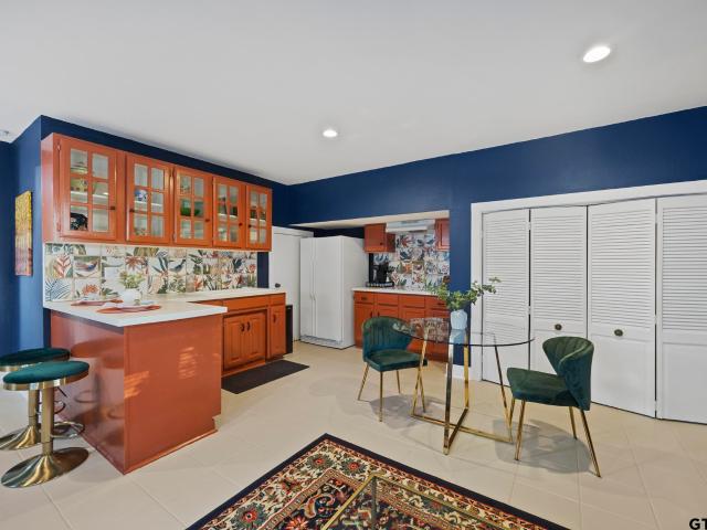 1 BR, 1 BA in Azalea Residential Historic District