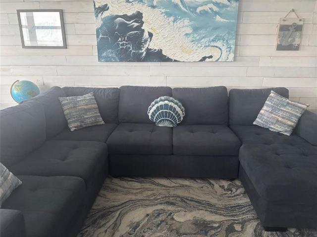 1 BR, 1 BA in Beach