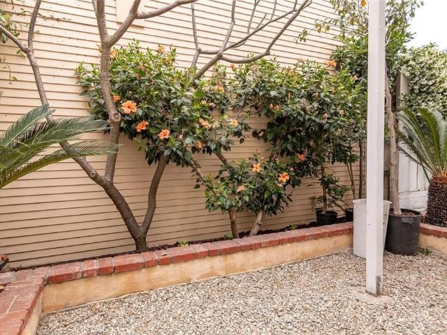 1 BR, 1 BA in Downtown Long Beach