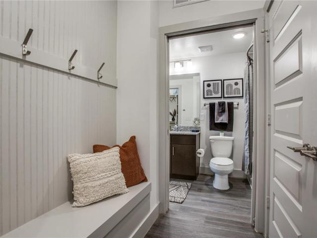 1 BR, 1 BA in East Medical District