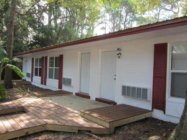 1 BR, 1 BA in Elliott's Point