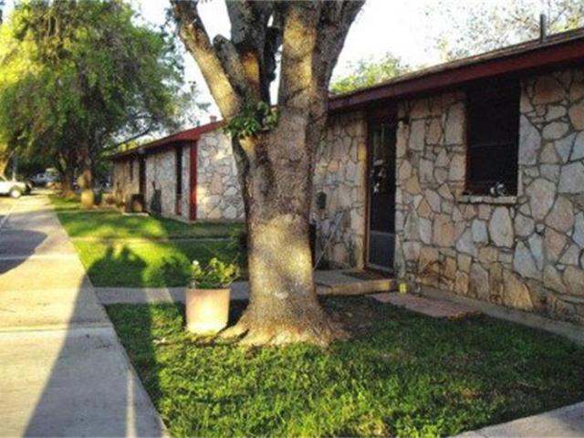 1 BR, 1 BA in Hondo