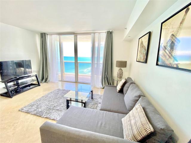 1 BR, 1 BA in Oceanside