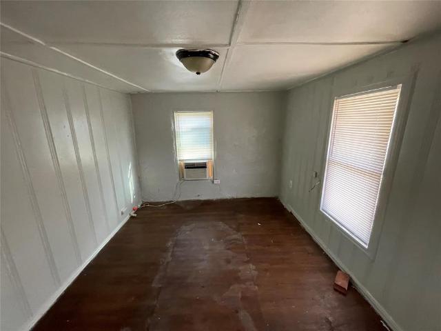 1 BR, 1 BA in Over Place Area