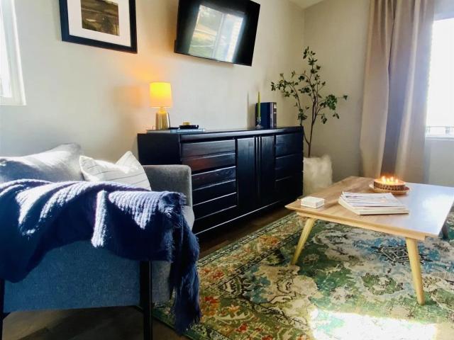 1 BR, 1 BA in La Mesa