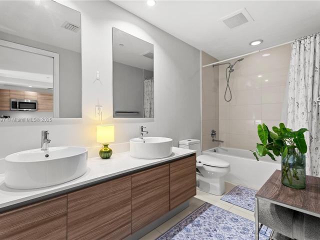 1 BR, 1 BA in Midtown Miami