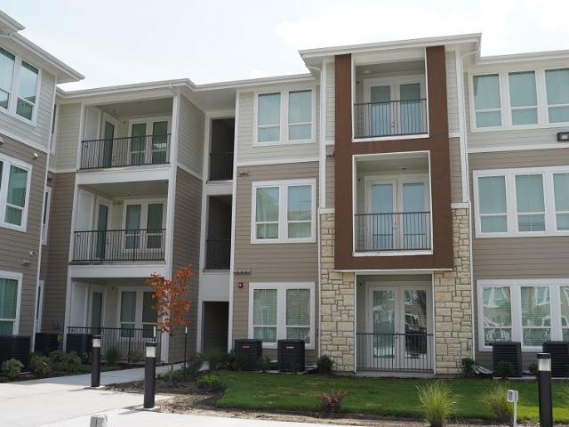 1 BR, 1 BA in Greater Greenspoint