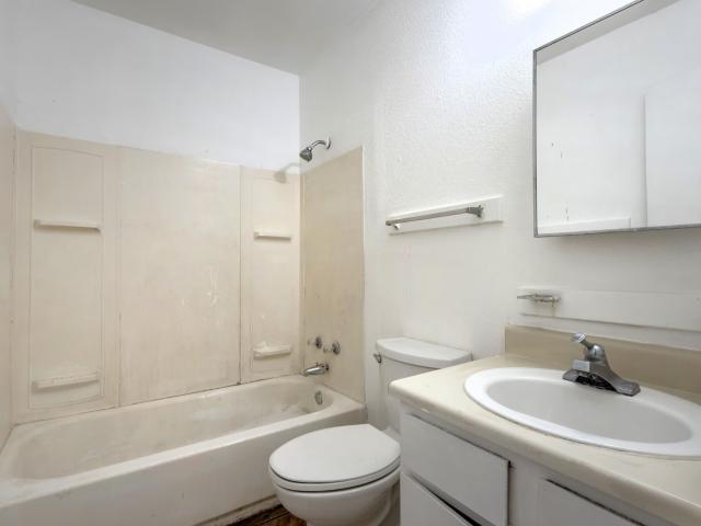 1 BR, 1 BA in Navasota