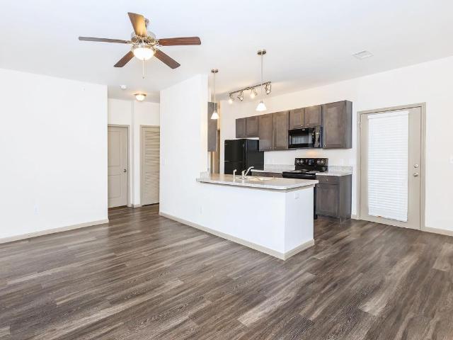 1 BR, 1 BA in NU Vision