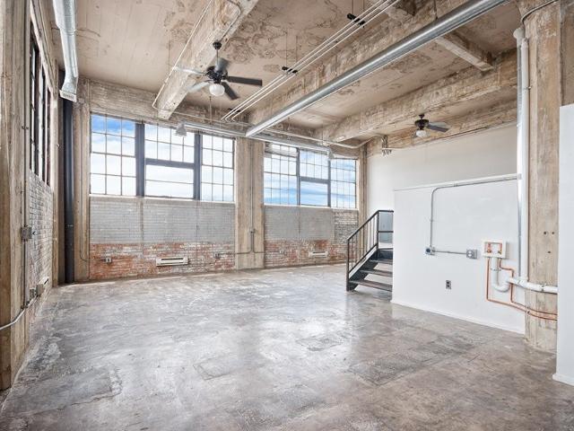 1 BR, 1 BA in South Boulevard Park Row