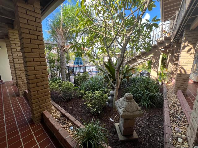 1 BR, 1 BA in Palm Beach Shores