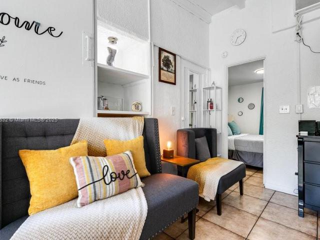 1 BR, 1 BA in Parkside