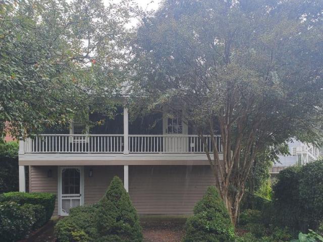1 BR 1BA Gem in Historic Portsmouth Carriage House