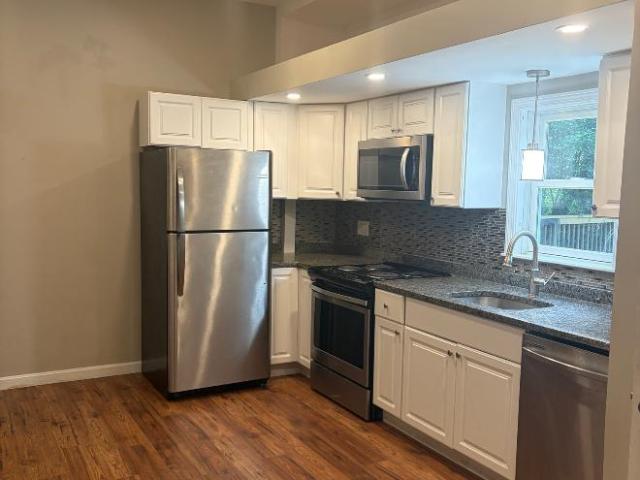 1 Br, 2 bath, Townhouse/Brownstone/RowHouse 104 Gregory Island Road