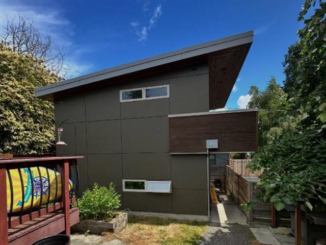 1 Br, 2 bath, Townhouse/Brownstone/RowHouse 4008 B 34th Ave W