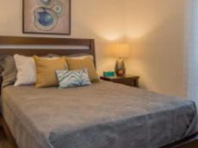 1 Br, 2 bath, Apartment 12700 N MacArthur Blvd
