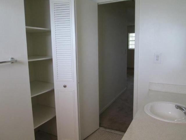 1 Br, 2 bath, Apartment 1572 NE 191st St