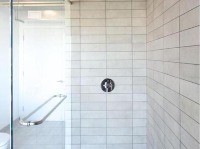 1 Br, 2 bath, Apartment 1657 North Miami Avenue