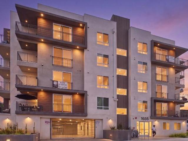 1 Br, 2 bath, Apartment 1655 N Allesandro Street
