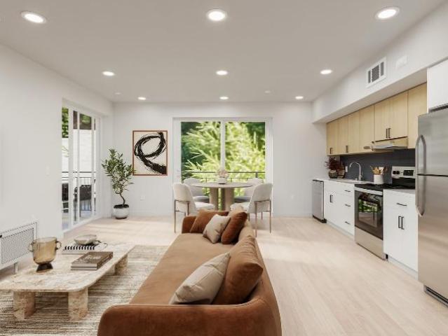 1 Br, 2 bath, Apartment 1655 N Allesandro Street