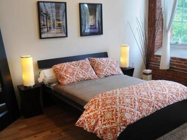 1 Br, 2 bath, Apartment 180 Waterman Avenue