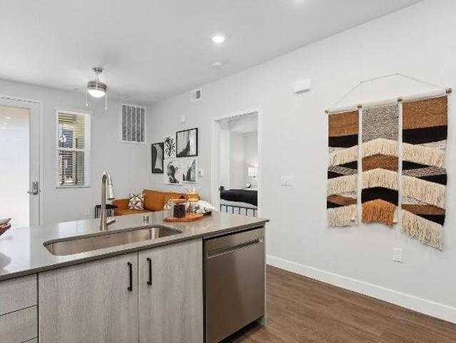 1 Br, 2 bath, Apartment 230 Broadway