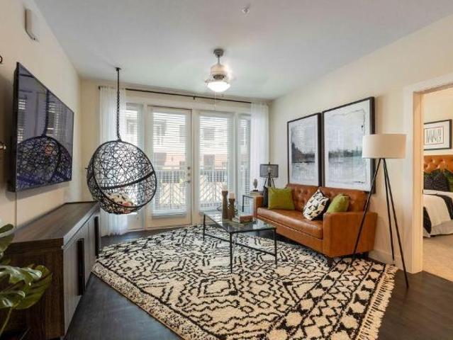 1 Br, 2 bath, Apartment 401 Hemphill St