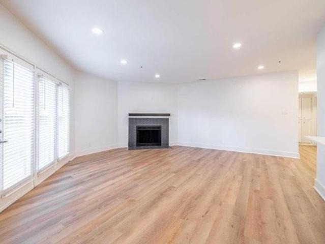 1 Br, 2 bath, Apartment 4501 Druid Ln