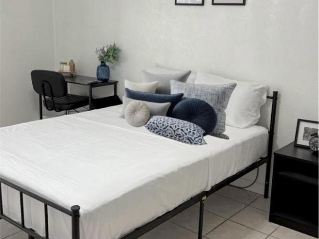1 Br, 2 bath, Apartment 542 Longfellow Blvd