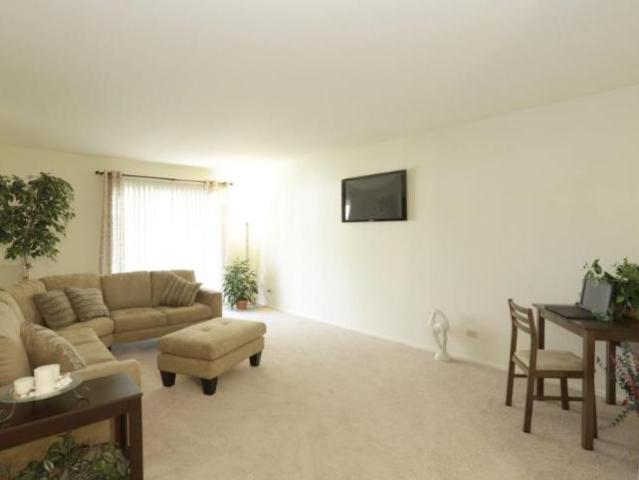 1 Br, 2 bath, Apartment 901 Corey Ln