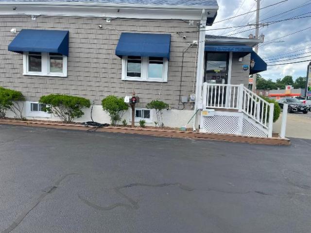 1 Br, 2 bath, Condo 42 Putnam Pike