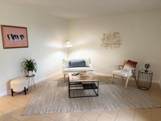 1 Br, 2 bath, Condo 4309 Scovel Ave