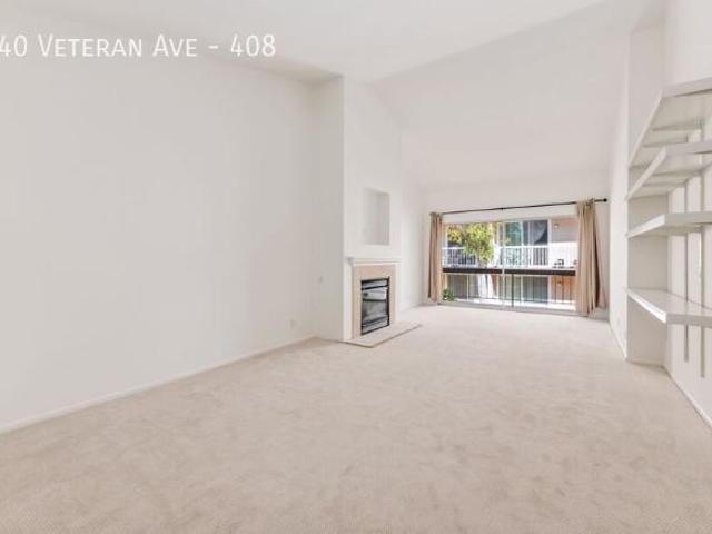 1 Br, 2 bath, Condo 440 Veteran Ave