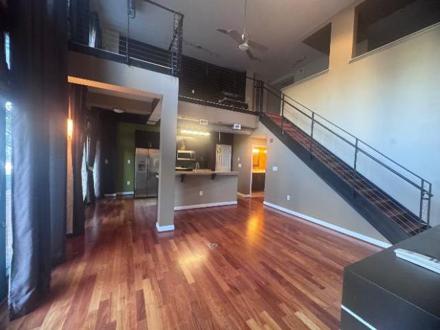 1 Br, 2 bath, Condo 4940 Old Main Street