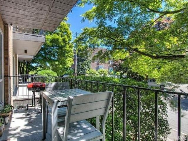 1 Br, 2 bath, Condo 601 14th Ave E