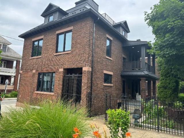 1 Br, 2 bath, Condo 6810 Herman Ave Down