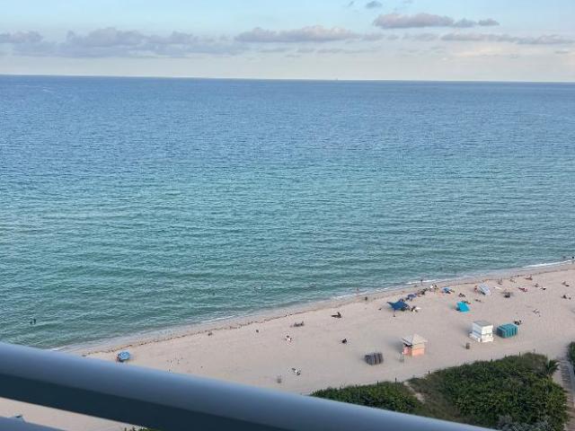 1 Br, 2 bath, Condo 7135 Collins Ave