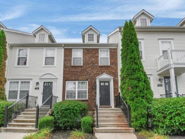 1 Br, 2 bath, Condo 717 Lazelle Road