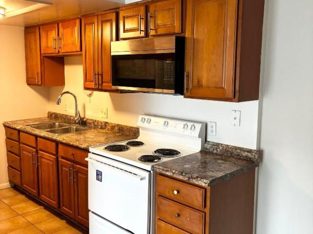 1 Br, 2 bath, Condo 728 Ohio Pike