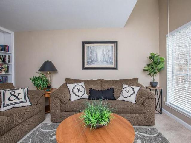 1 Br, 2 bath, Condo 8327 W Tidwell Rd