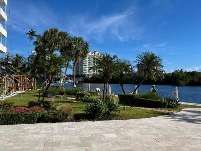 1 Br, 2 bath, Condo 888 Intracoastal Dr