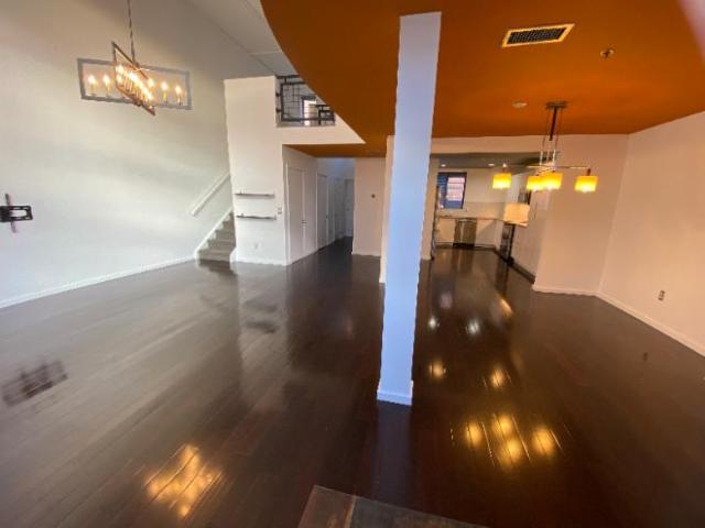 1 Br, 2 bath, Condo 930 Acoma St
