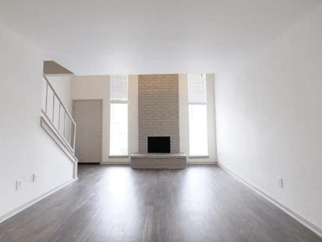 1 Br, 2 bath, Condo 1124 Rutland Dr
