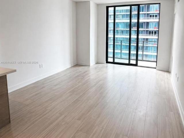 1 Br, 2 bath, Condo 1300 S Miami Ave