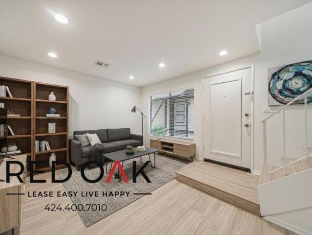 1 Br, 2 bath, Condo 15050 Moorpark Street